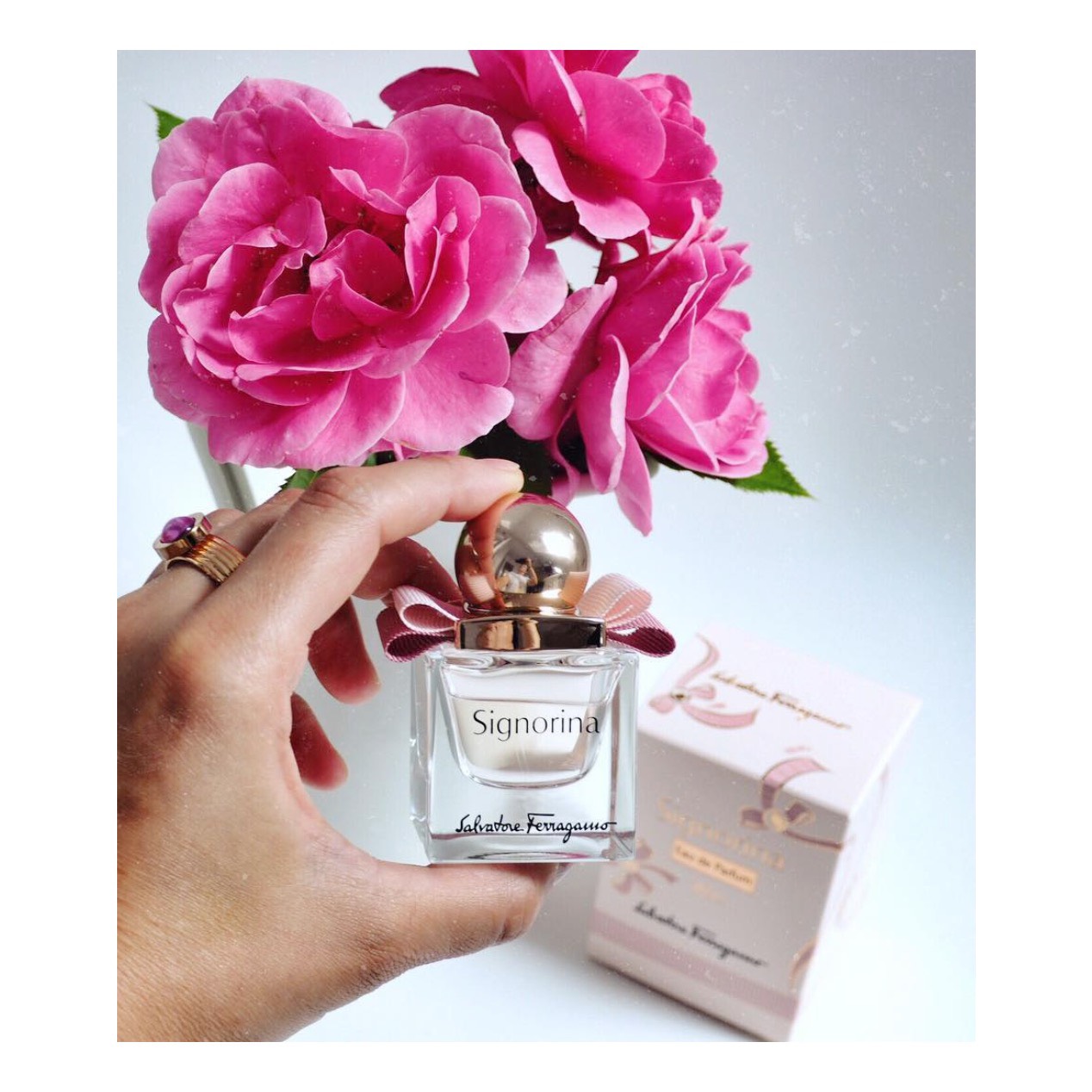 (Mini) Salvatore Ferragamo Signorina EDP 20ml - Vivian Corner